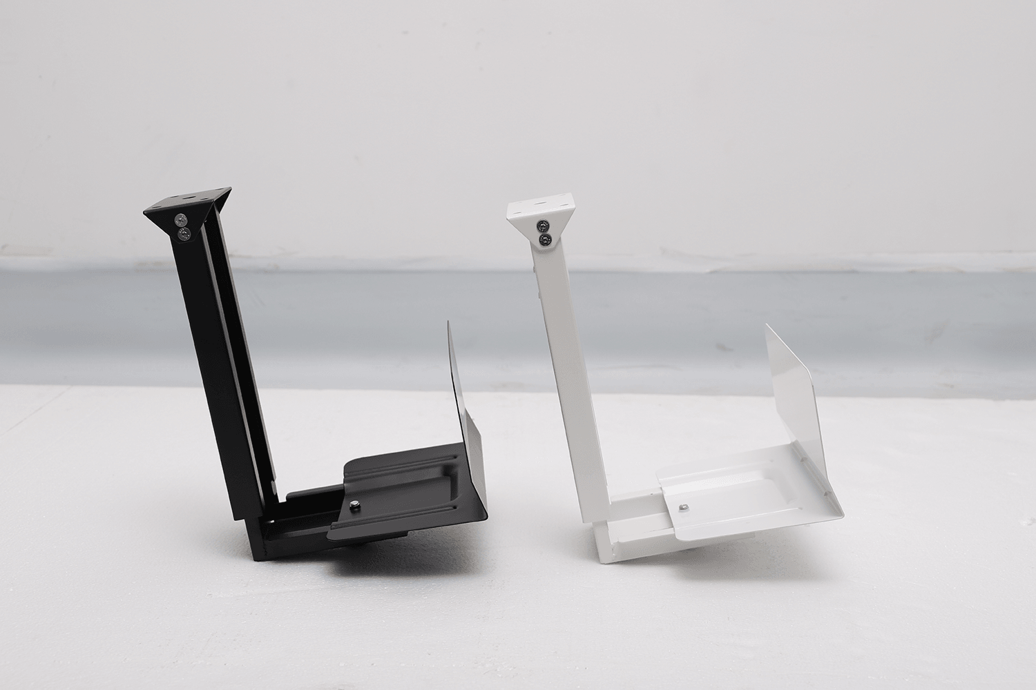 PC Holder – Atom Desk